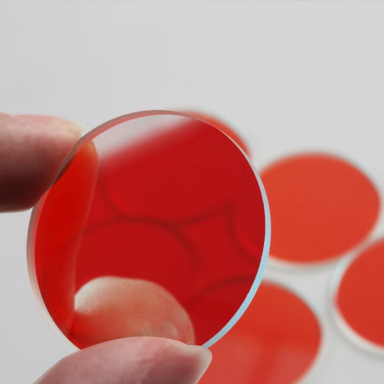 What is a long-pass filter and how wide is its application range? | GIAI